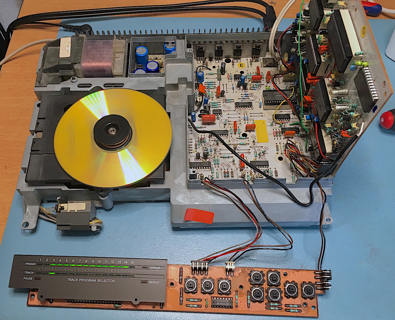 CD 100 repair - Bram Jacobse