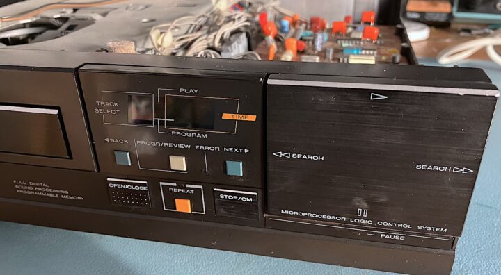 CD 104 - Error Repeat Pause Led trouble - Bram Jacobse