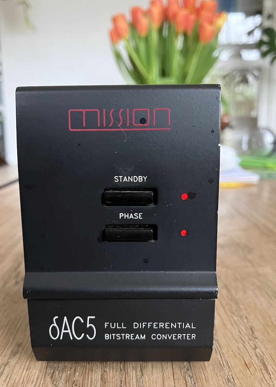 DAC 5 - TDA1547 (Verkocht) - MFBfreaks.com